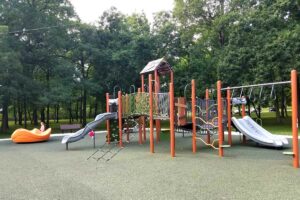 The Best Fox Valley Parks for Spring (Rubber Ground)